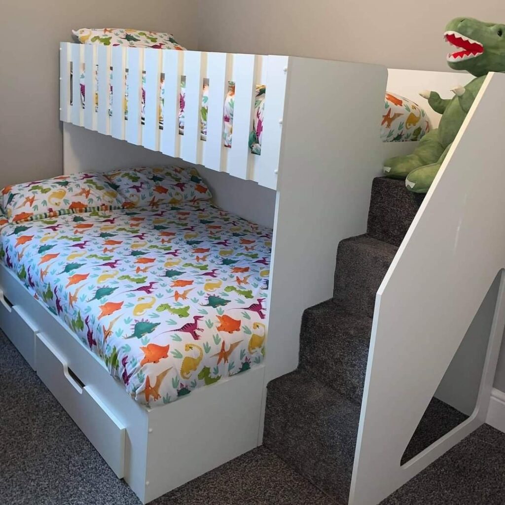 storage standard triple bunk